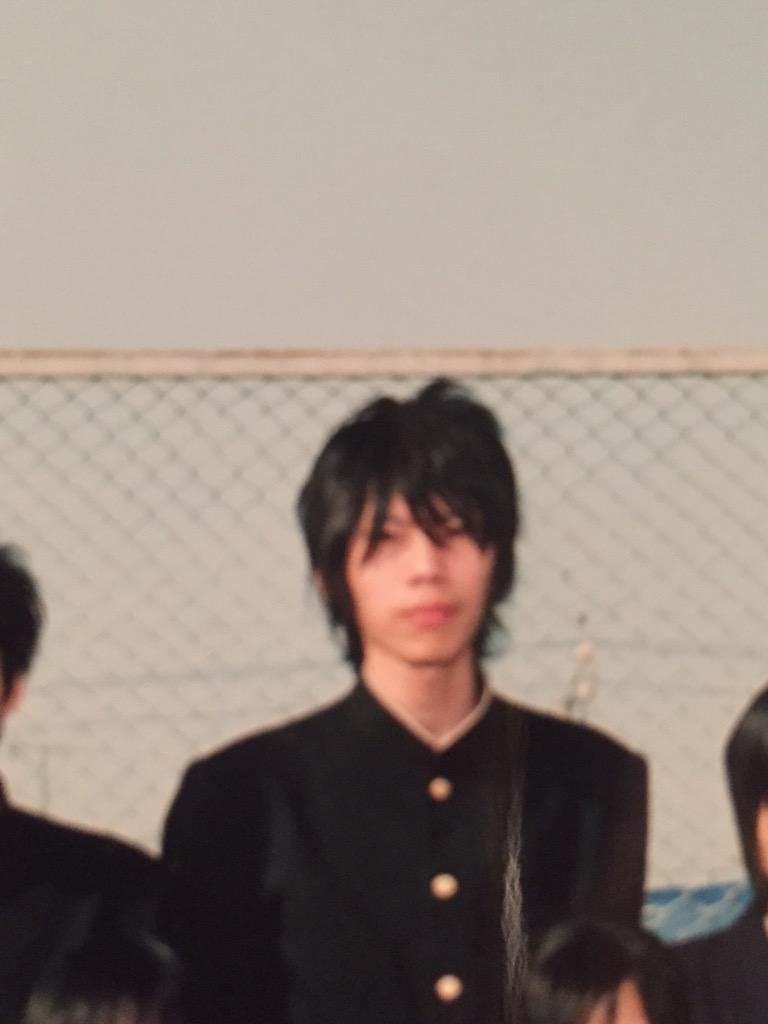 米津玄師の学歴｜出身は徳島商業高校！大学や中学校の偏差値と学生時代のかっこいい画像 | 芸能人の学歴や有名人の高校・大学情報は芸能人有名人学歴 ...